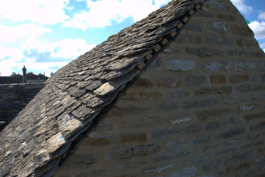 Cotswold Stone Roof - Crown Construction Solutions